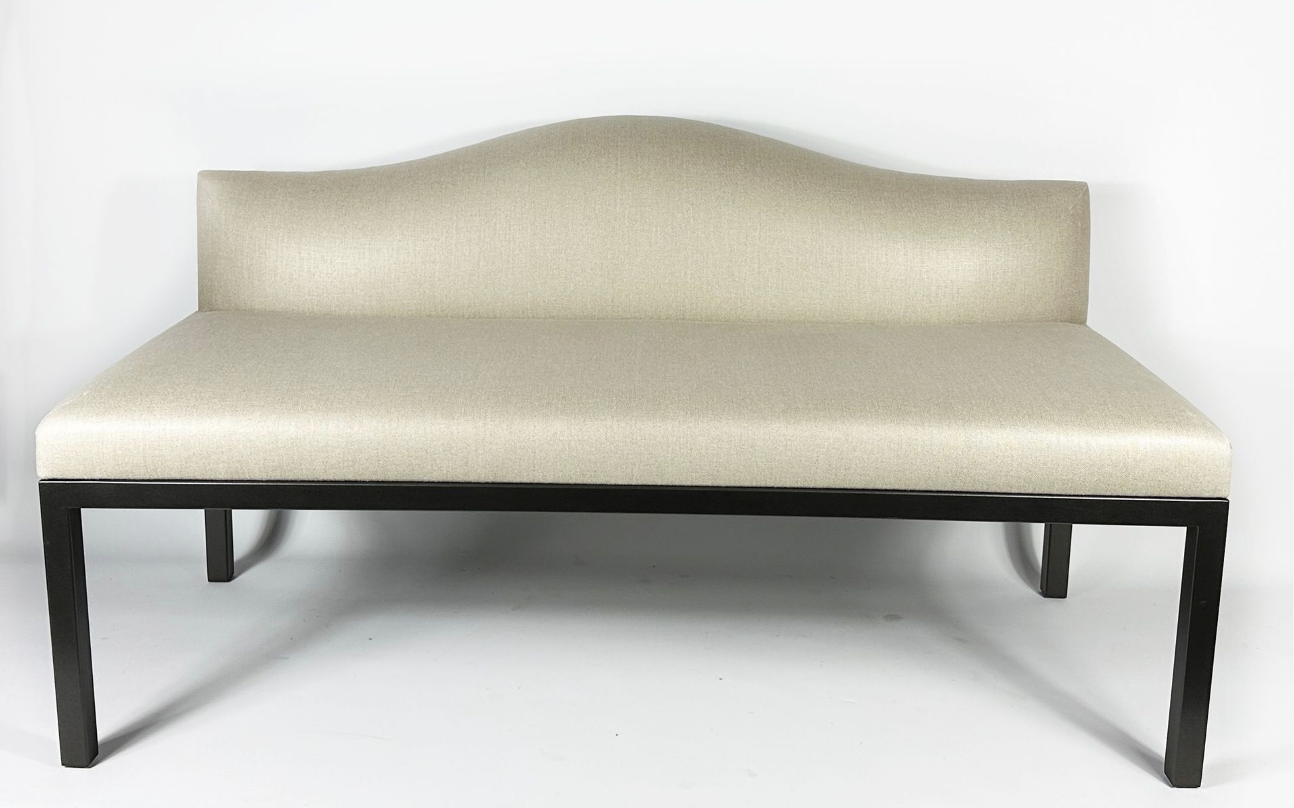 Cote et valeur 2024 des meubles, fauteuils, luminaires de Christian Liaigre